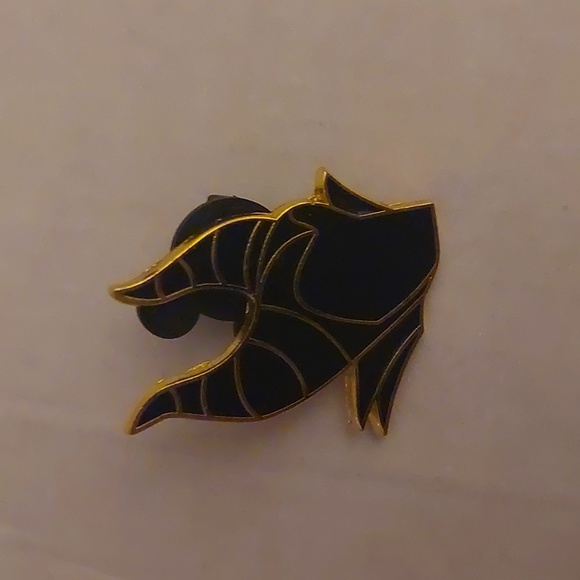 Disney | Jewelry | Disney Sleeping Beauty Pin | Poshmark
